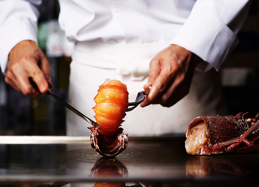 W大阪「鉄板焼 MYDO」で五感で楽しむ食の旅を。